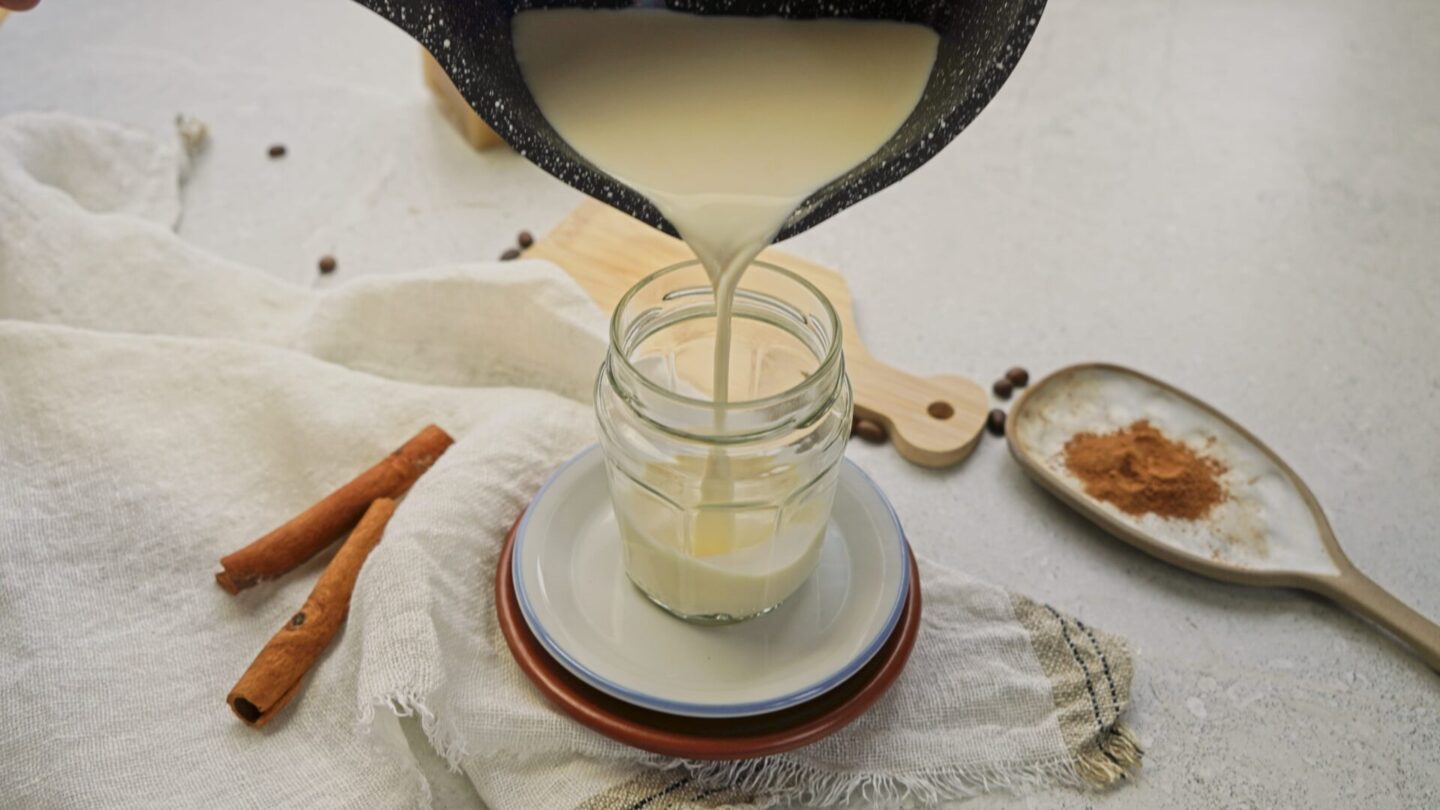 Cinnamon Milk Recipe: How to Make, Dissolve Cinnamon, Add Honey